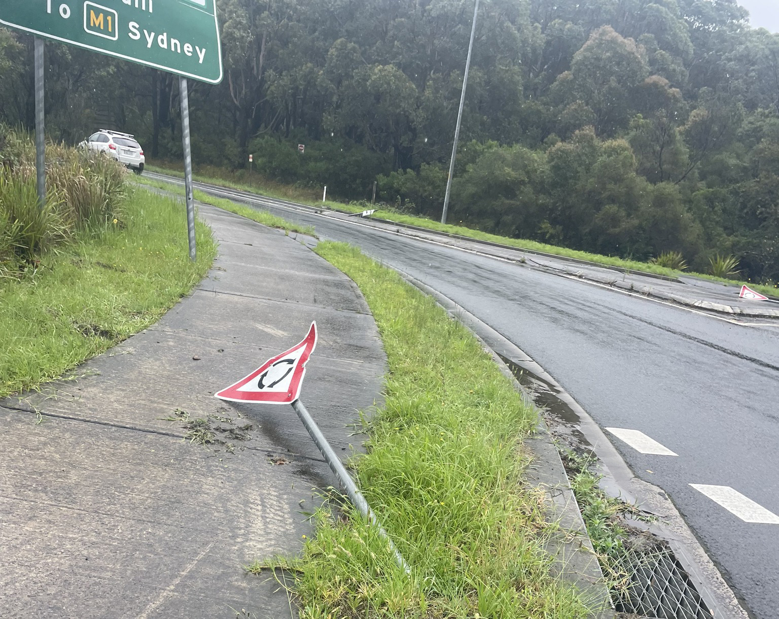 Appeal for information after Helensburgh road signs damaged – Bulli ...
